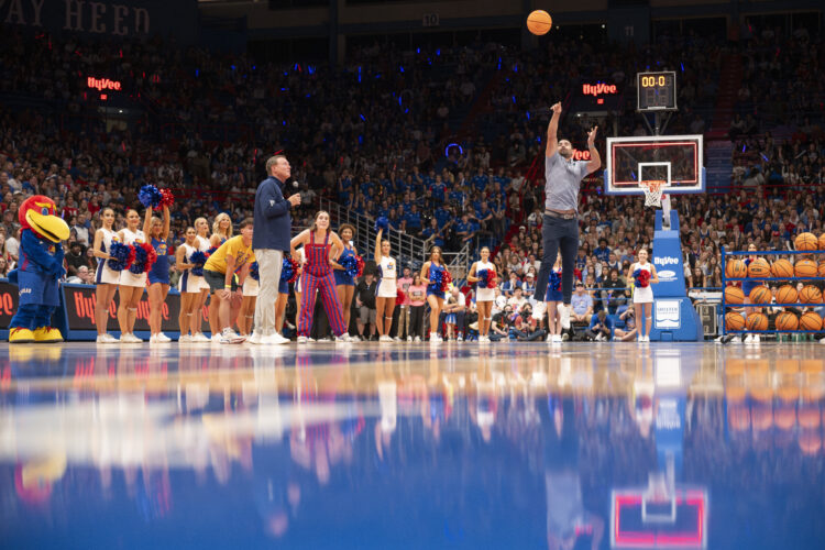 Late Night to provide new Jayhawks first real taste of Allen Fieldhouse ...